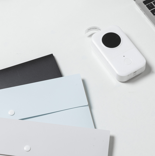 שלח מדפסת תוויות מיני D30 חסכונית, כדי שהפרודוקטיביות של חברך תכפיל ...